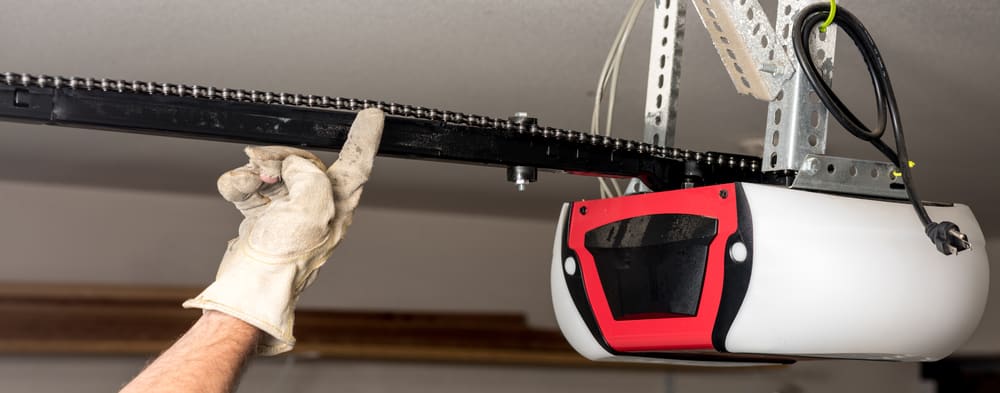 Find Various Ways to Fix a Broken Garage Door